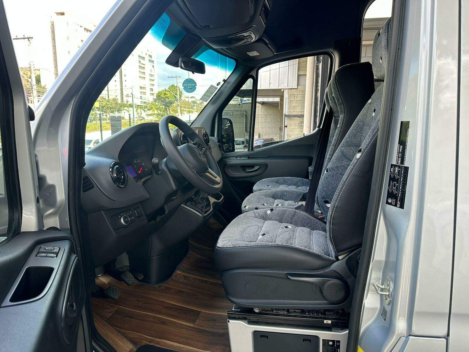Mercedes-Benz Sprinter SPRINTER 417 2025 executiva 20 lugares 2025 ...
